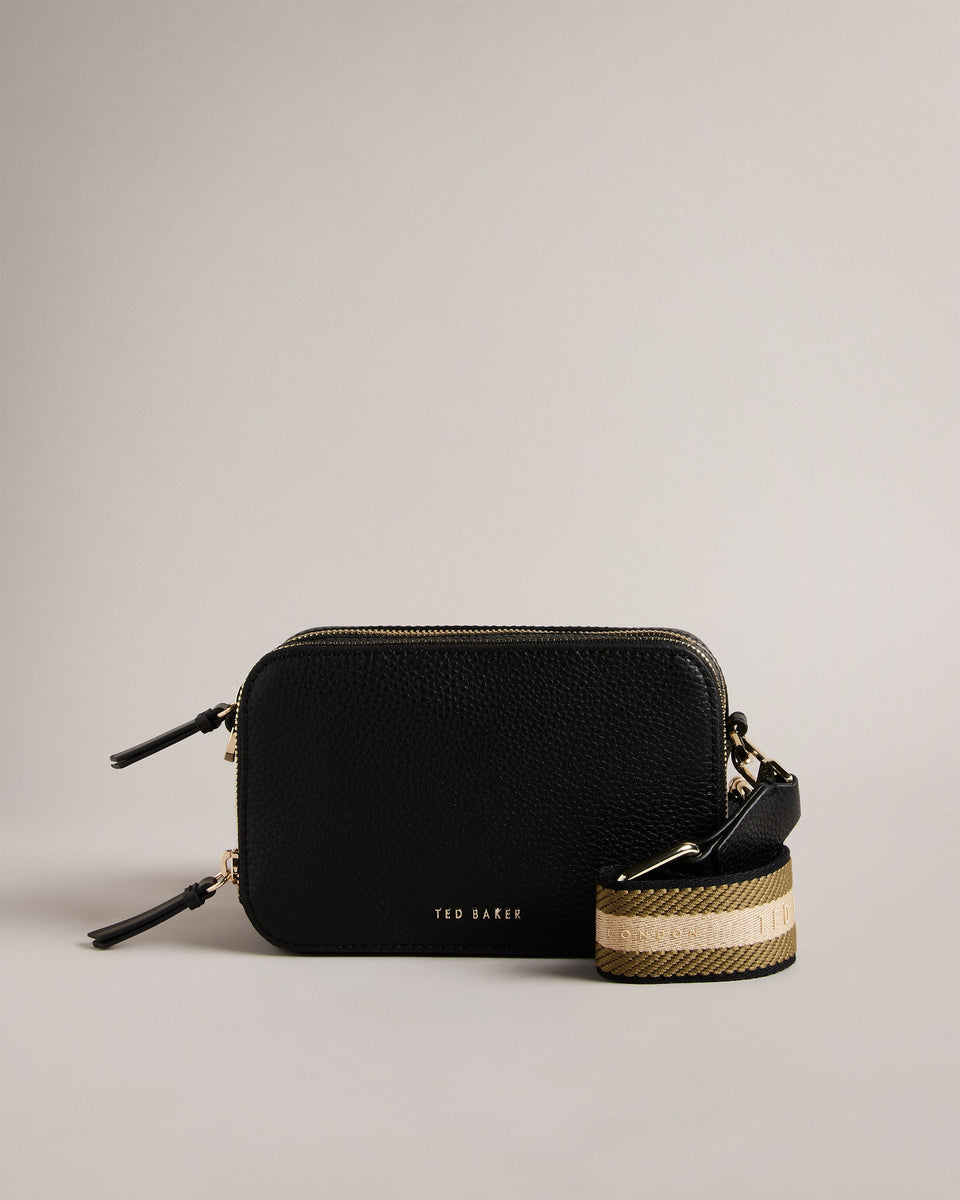 STUNNA – Ted Baker Macedonia